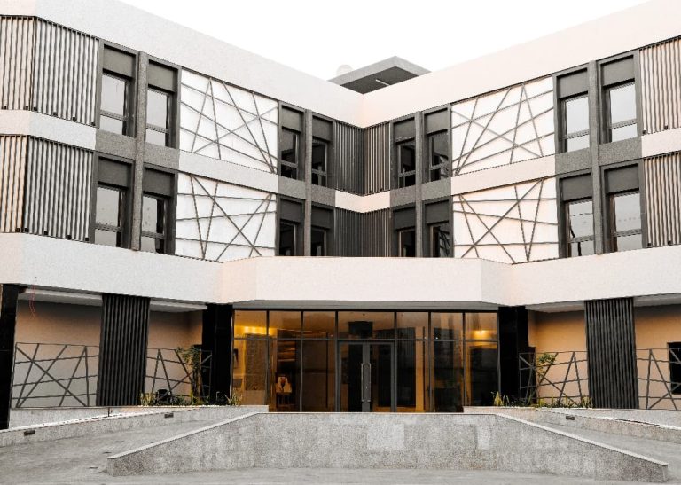 About Mena House – Mena House Compound